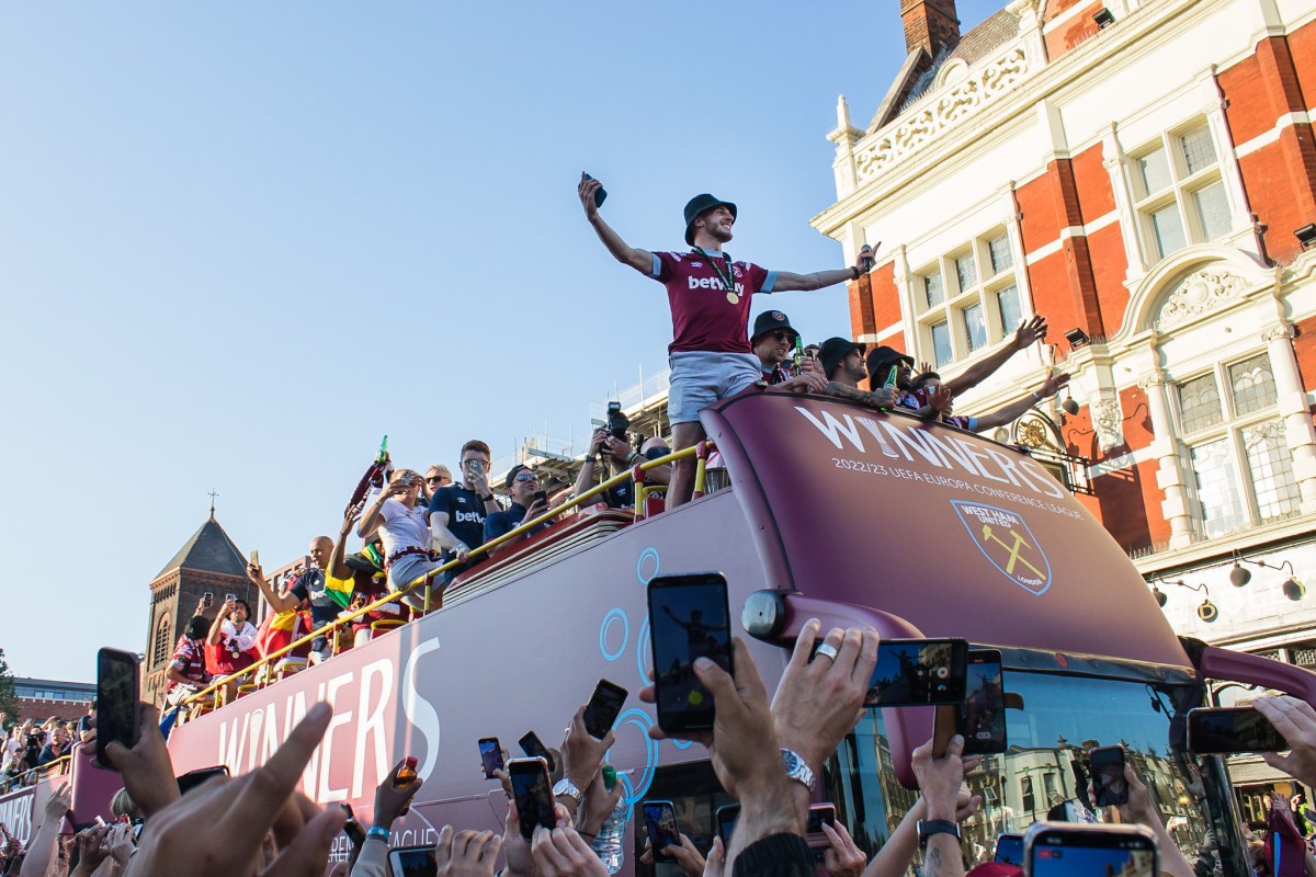 Hammers Celebrate Historical Europa Conference League Trophy With ...